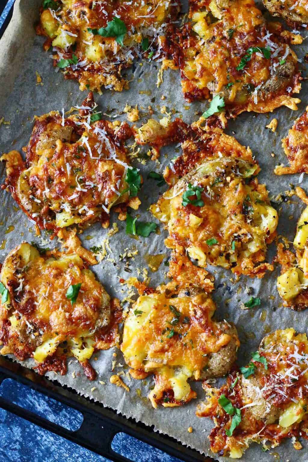 Cheesy Smashed Potatoes - Chili to Choc