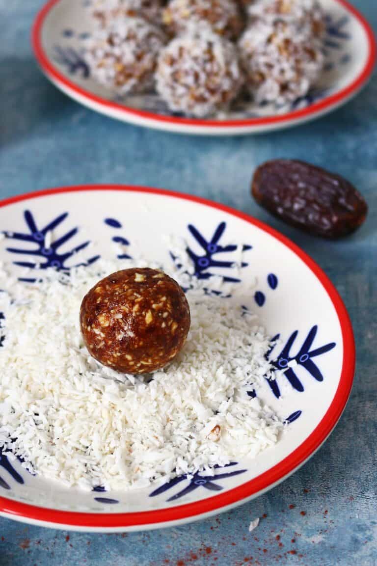 Coconut Date Balls (No Bake) - Chili to Choc