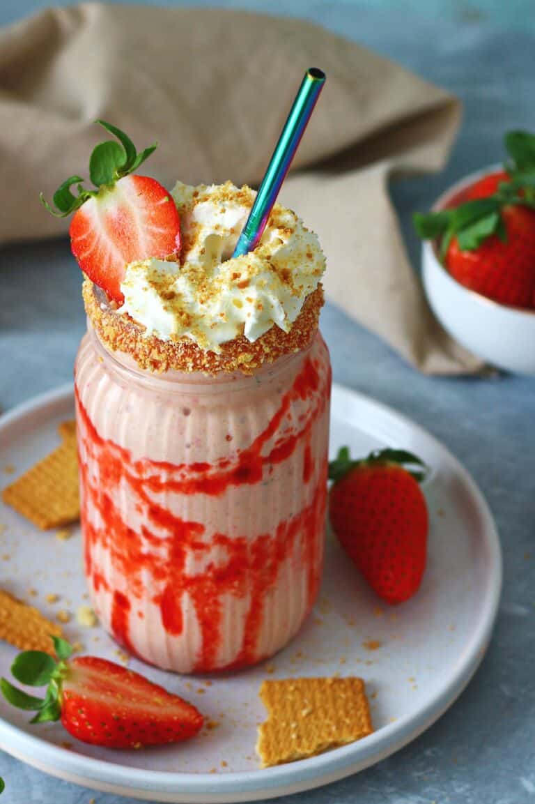 Strawberry Cheesecake Milkshake - Chili to Choc