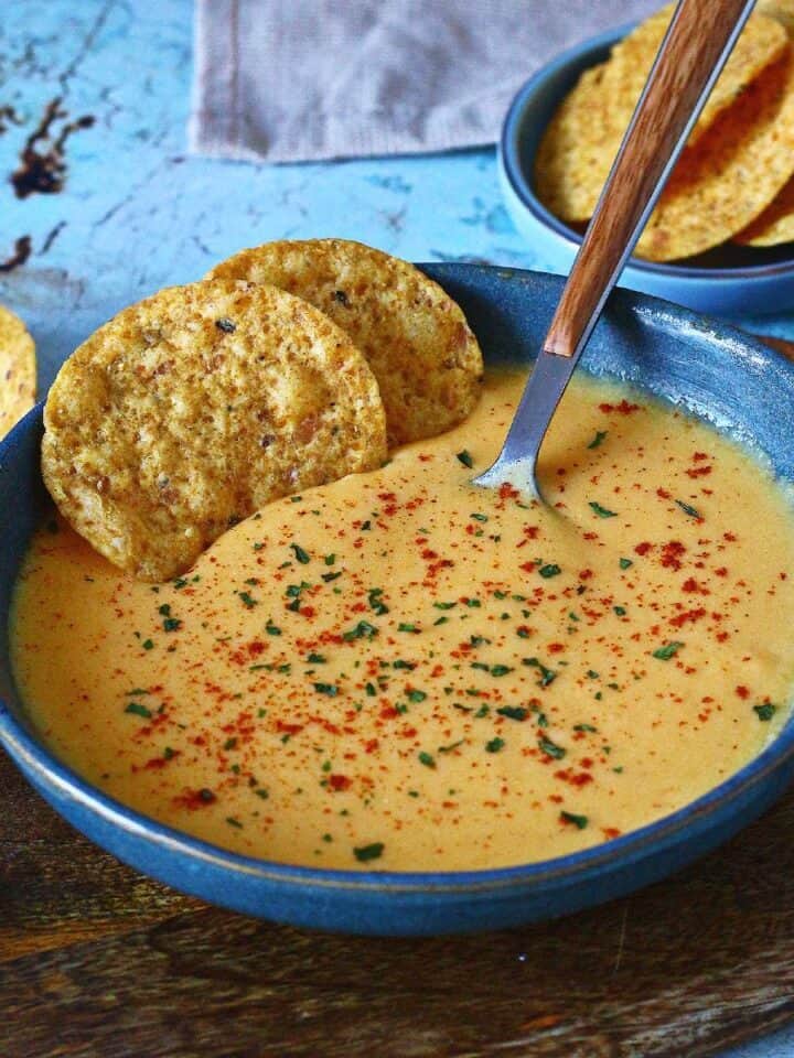 2-Minute Microwave Cheese Sauce - Chili to Choc